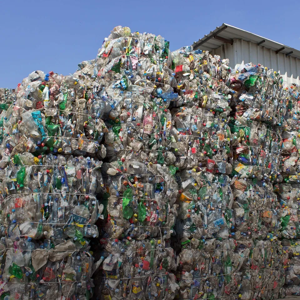 Paketovací hydraulické lisy Petr Kroupa Hradec Králové | Paketovací lisy